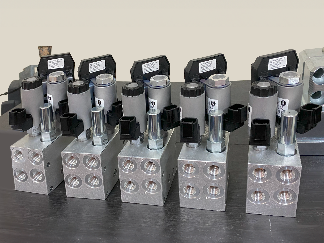 Customised Hydraulic Manifolds: The Key to Optimised Fluid Power Solutions